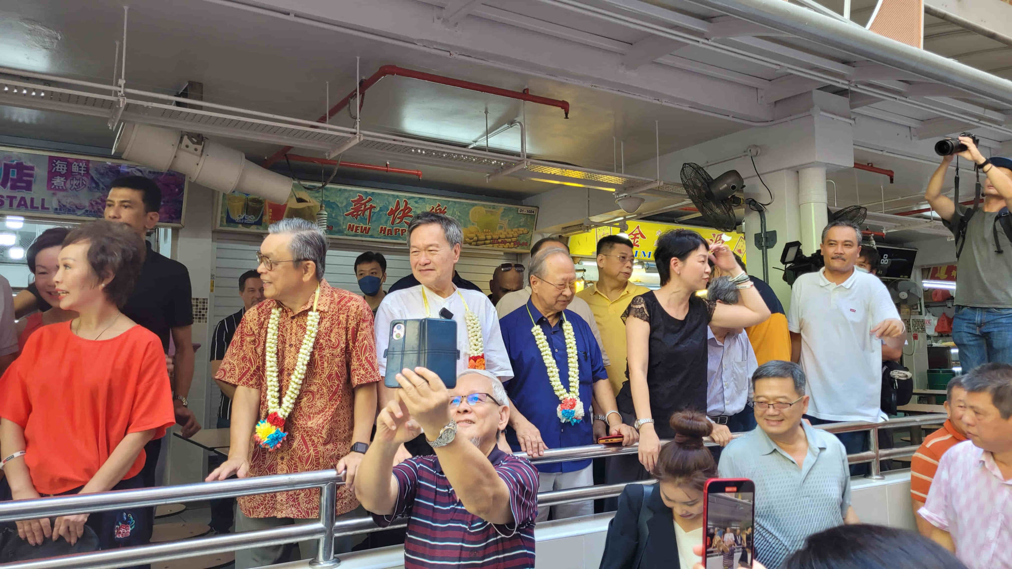 Tan Cheng Bock Endorses Tan Kin Lian As President After Showing Up At ...