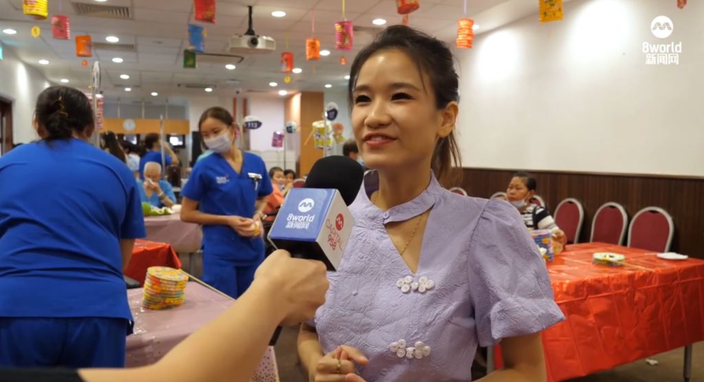 Getai Singer Lee Pei Fen Performs For Elderly Alexandra Hospital ...