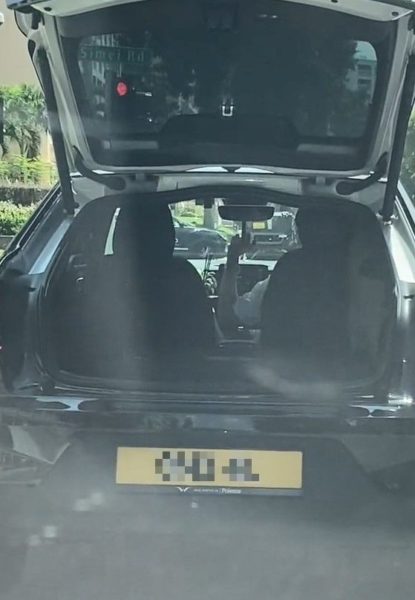 Driver Opens Boot To Show Middle Finger In Simei, Says It's A 'Perk' Of ...