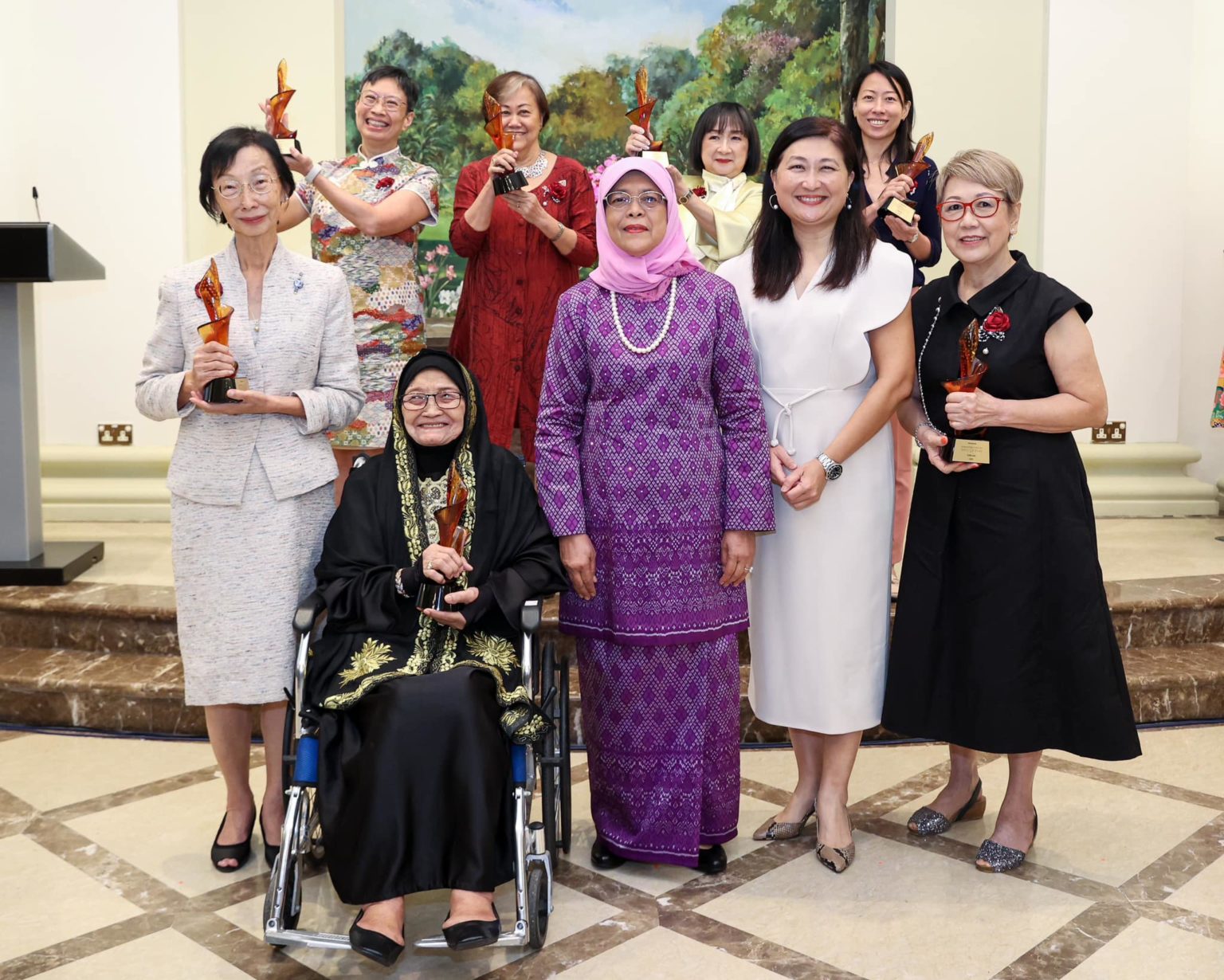 PM Lee Thanks Madam Halimah At Farewell Ceremony, Says She Fulfilled ...