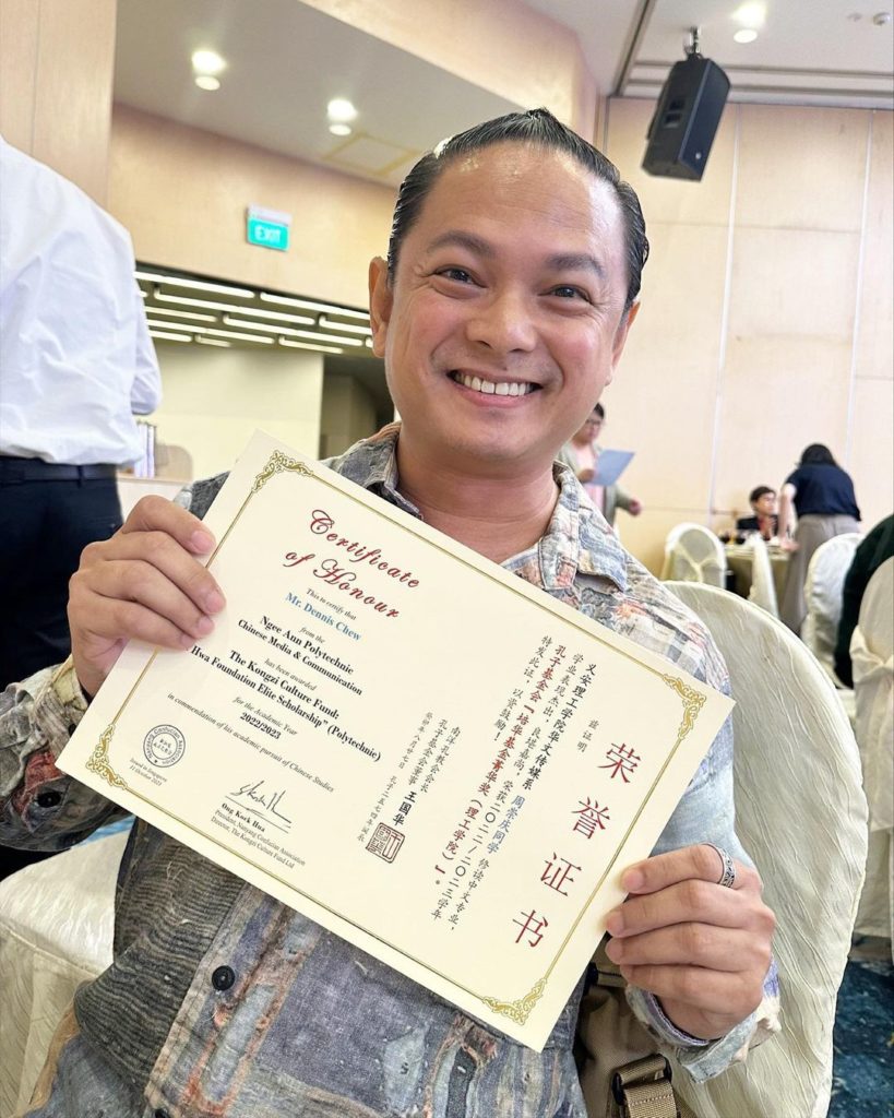 S'pore Actor Dennis Chew Receives First Scholarship At 50, Says Age ...