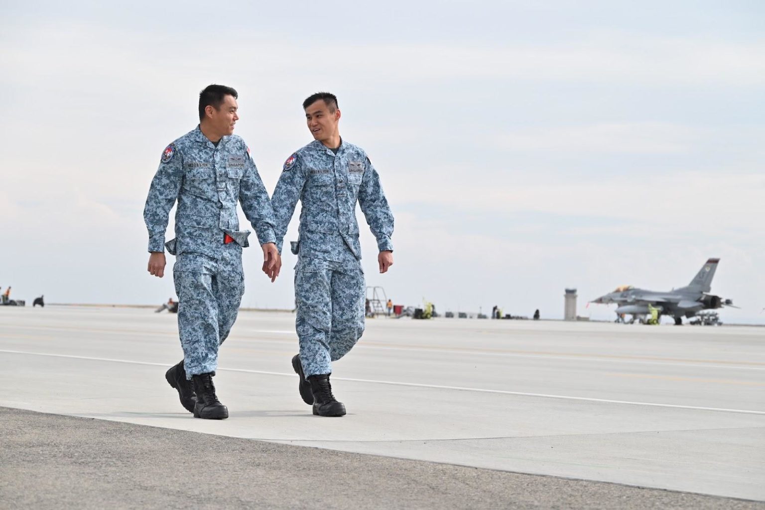 S’porean ‘Copies’ Brother To Join RSAF, Now Bros In Arms In SAF ...