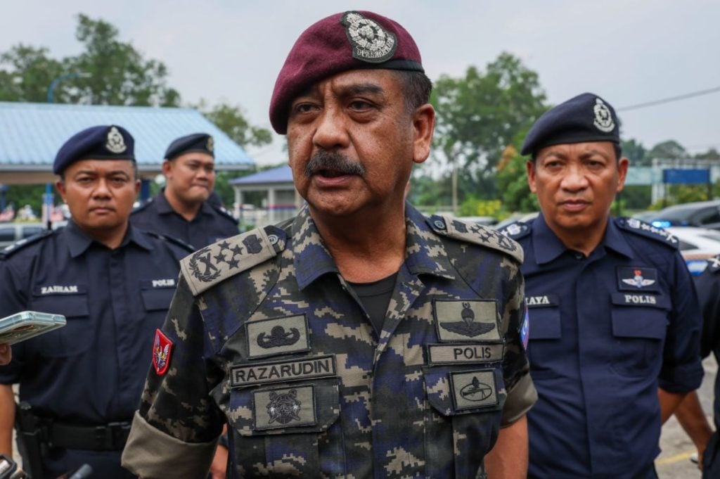 43 M’sians Fall For Job Scams & Forced To Commit Online Fraud, Rescued ...