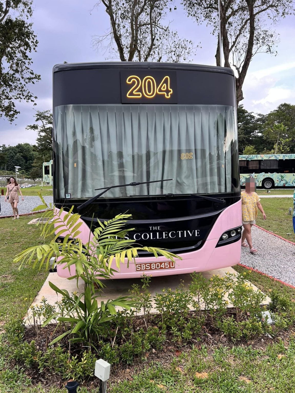 Changi Village Resort Uses 'Zhnged' SBS Buses As Hotel Rooms, Fun For ...