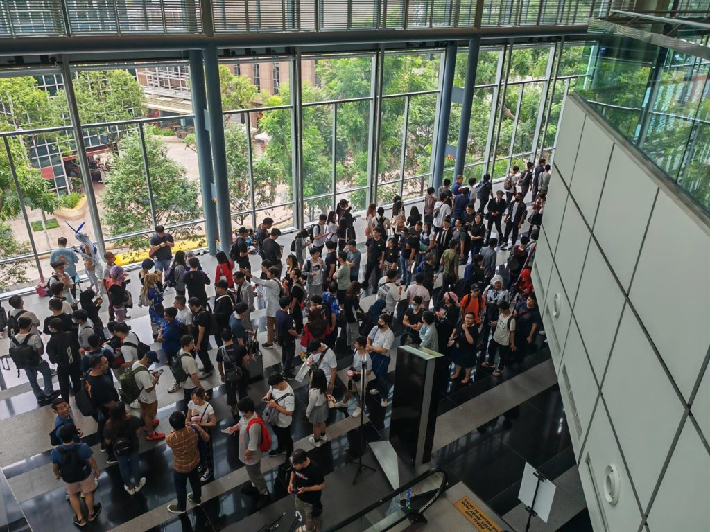 Suntec Anime Festival Sees Large Crowd On 25 Nov But Waiting Time ...
