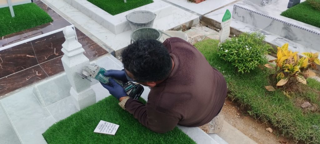 S'porean Creates Grave-Finding App For Cemetery-Working Family, Ends Up ...