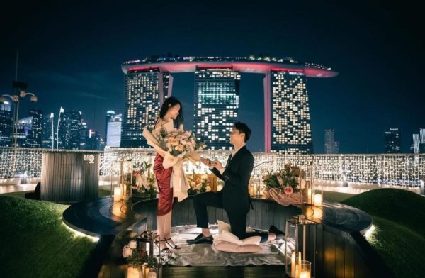 Loh Kean Yew Announces He's Engaged, Proposed To Fiancée On Christmas ...