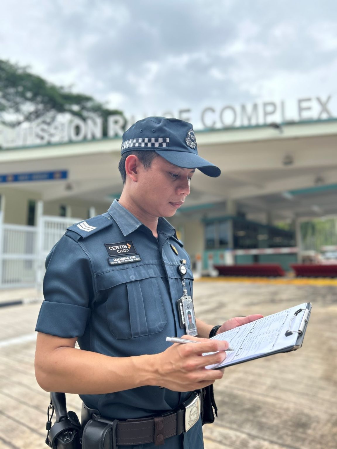 What Auxiliary Police Officers Do In S'pore & How They're Different ...