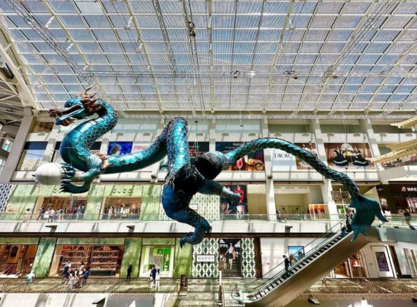 Marina Bay Sands Has Imposing Turquoise Dragons In Mall & Hotel For CNY ...