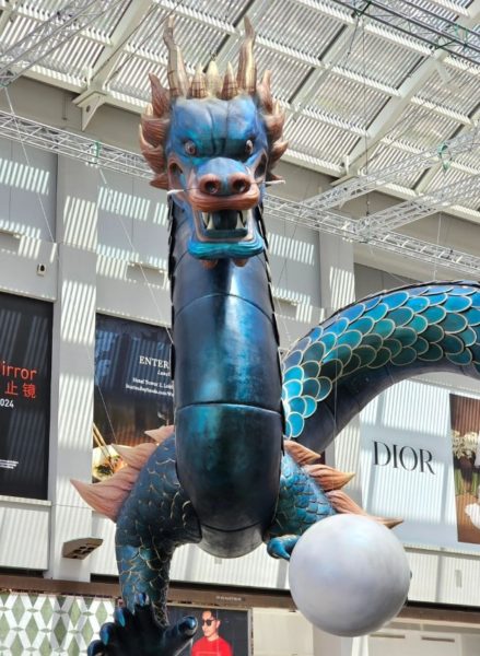 Marina Bay Sands Has Imposing Turquoise Dragons In Mall & Hotel For CNY ...