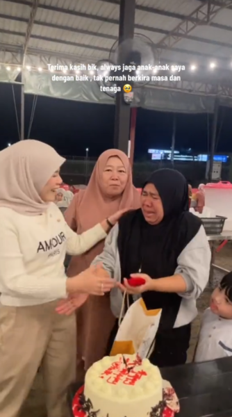 Helper In M’sia Breaks Down In Tears After Employer Throws Surprise ...