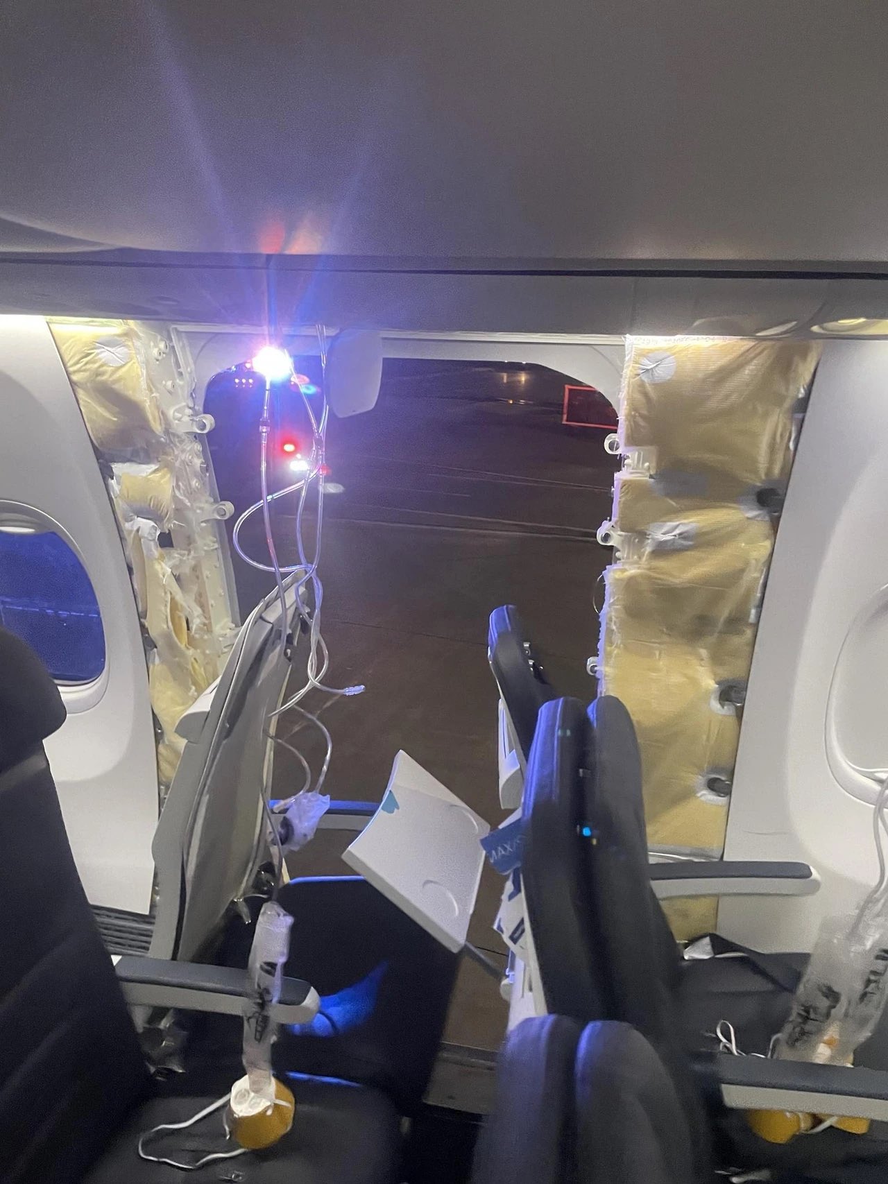 Plane Door Falls Off During US Domestic Flight Airline Apologises Plane Door Falls Off During US Domestic Flight Airline Apologises