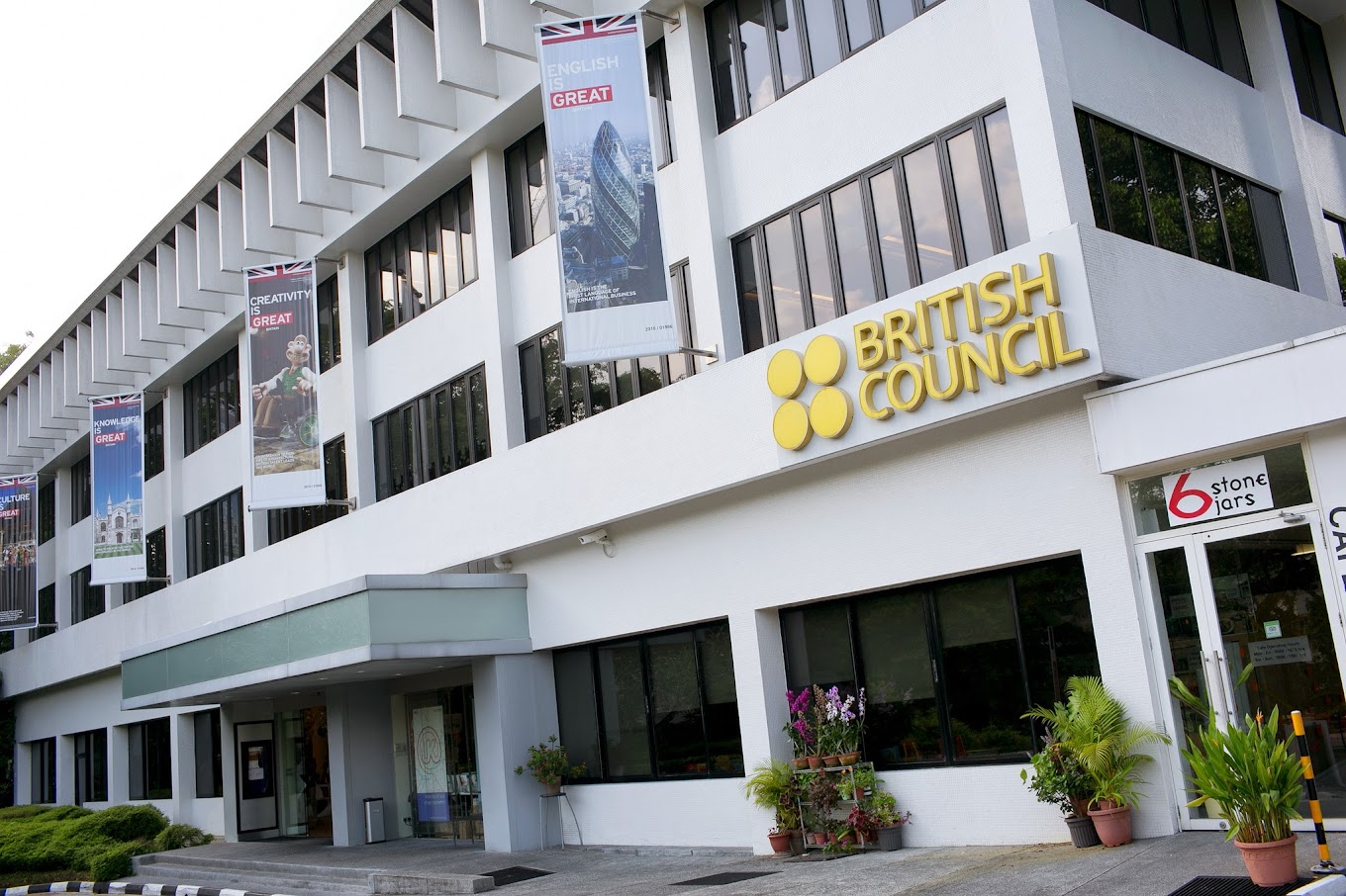 SIM-UOL students petition against additional charges for British ...