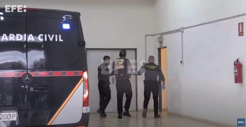 Suspected killer Mitchell Ong reportedly married with a daughter, lives ...