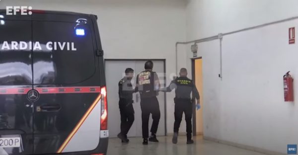 Suspected killer Mitchell Ong reportedly married with a daughter, lives ...