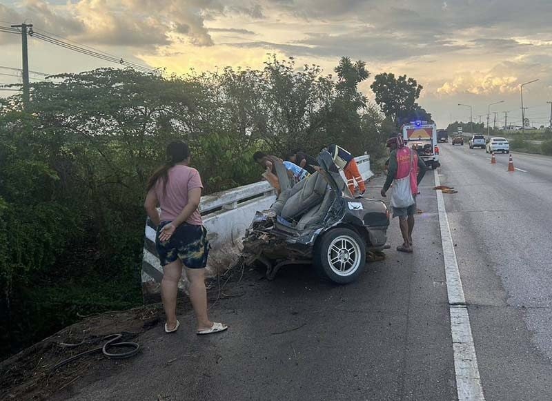 Man dressed like monk in Thailand crashes car & splits it in half, in ...