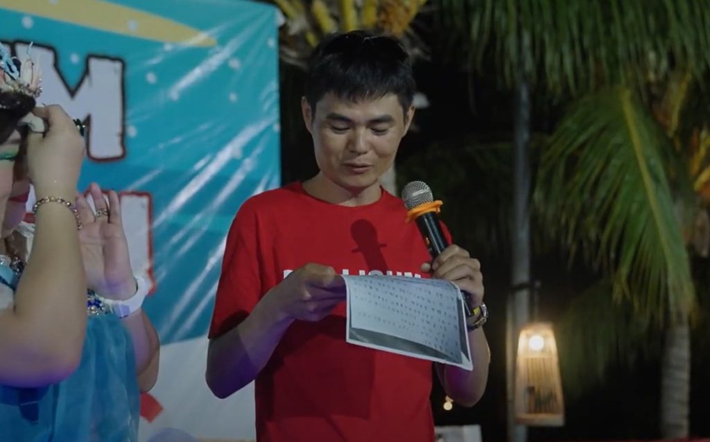 S'pore company rewards migrant worker with surprise visit from wife ...