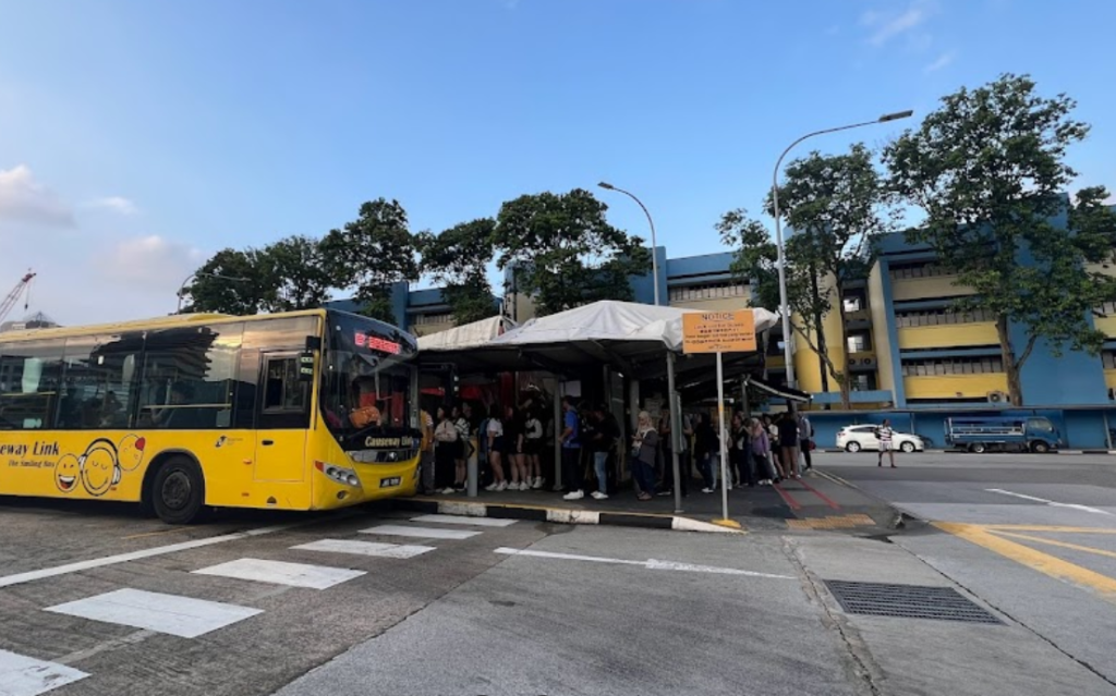 Cross-border bus passengers bemoan increased queue cutting, some put ...