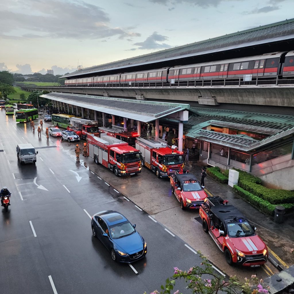 Lightning strike causes 2-hour MRT service disruption along North-South ...