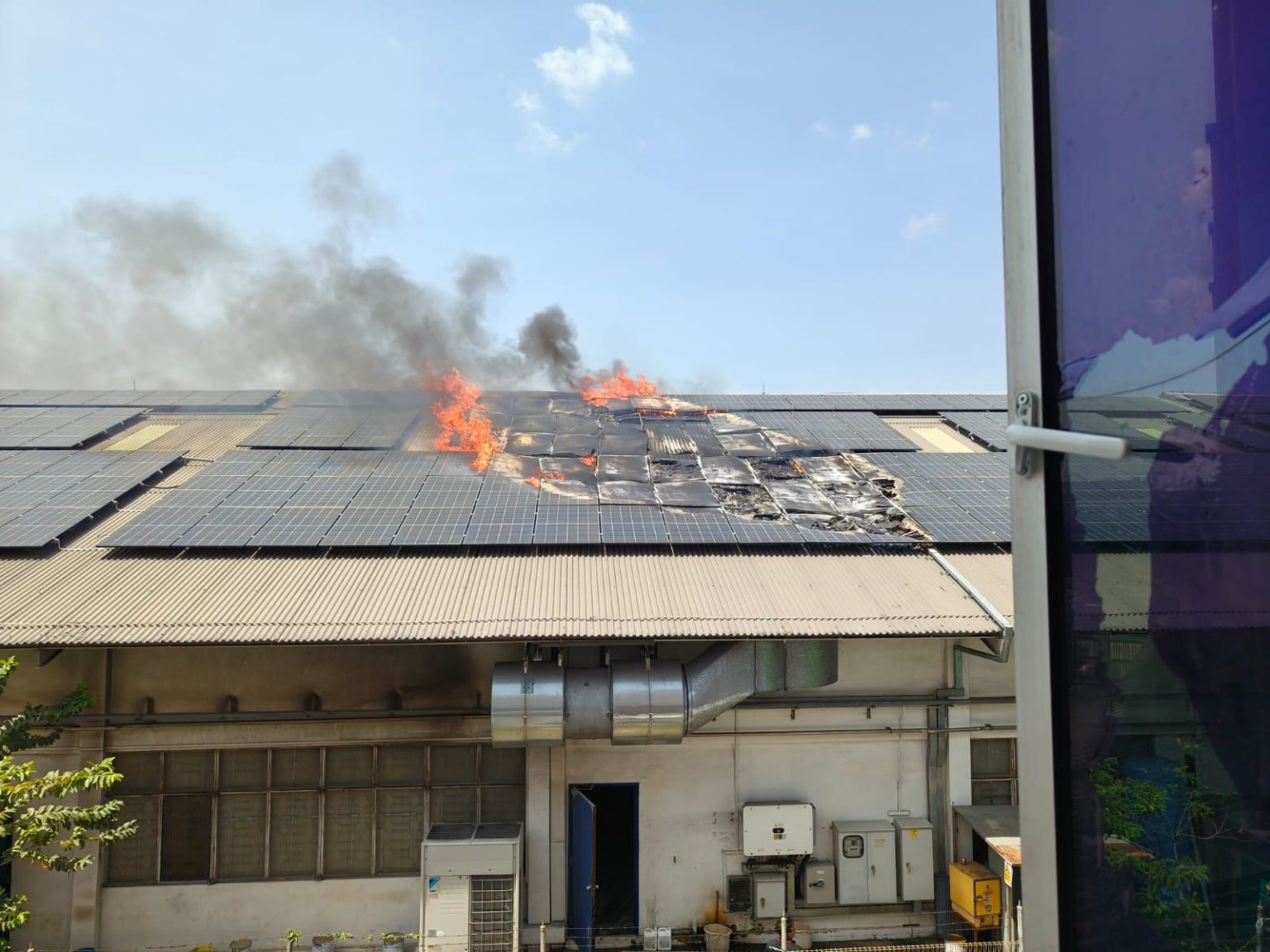 Solar panels catch fire at Kian Teck Road factory, 76 workers evacuated