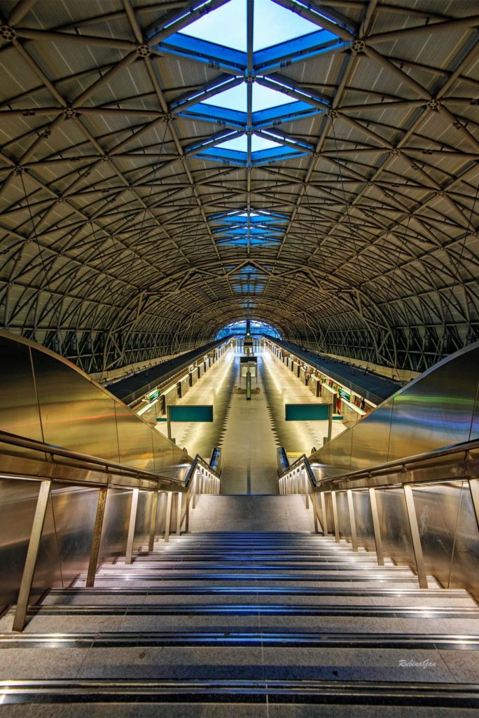 Stunning photos of S'pore MRT stations go viral, they look so aesthetic