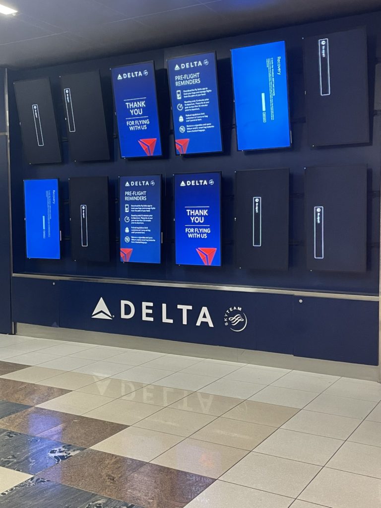 Windows devices affected by major IT outage, airports & banks affected