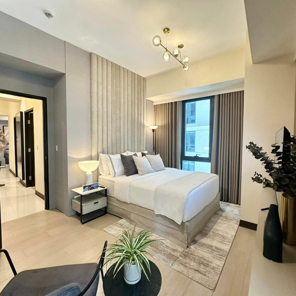 Gold unit for double gold medallist: Filipino gymnast gifted condo ...