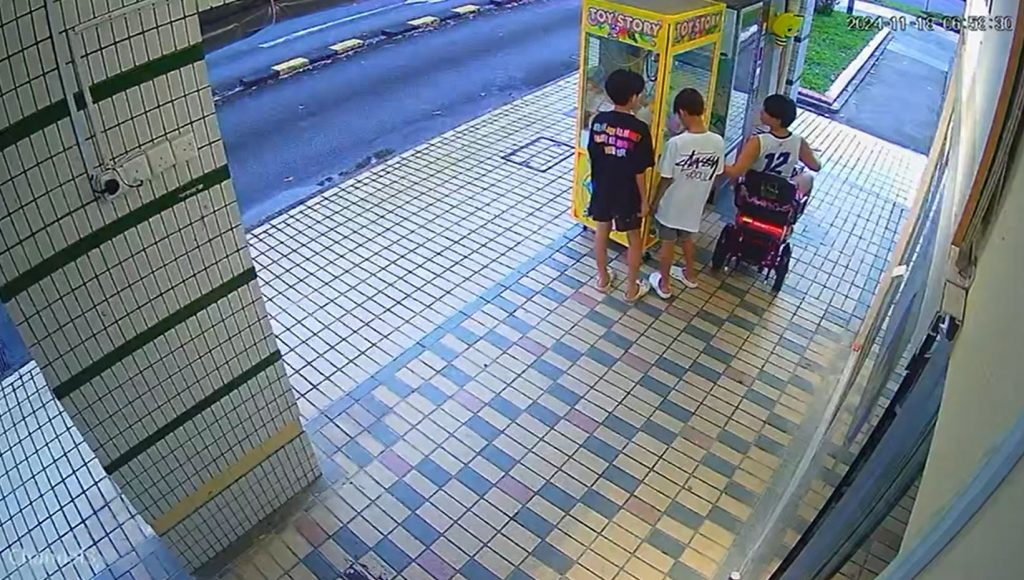 3 boys tilt Labubu claw machine in Yishun, steal S$300 worth of dolls