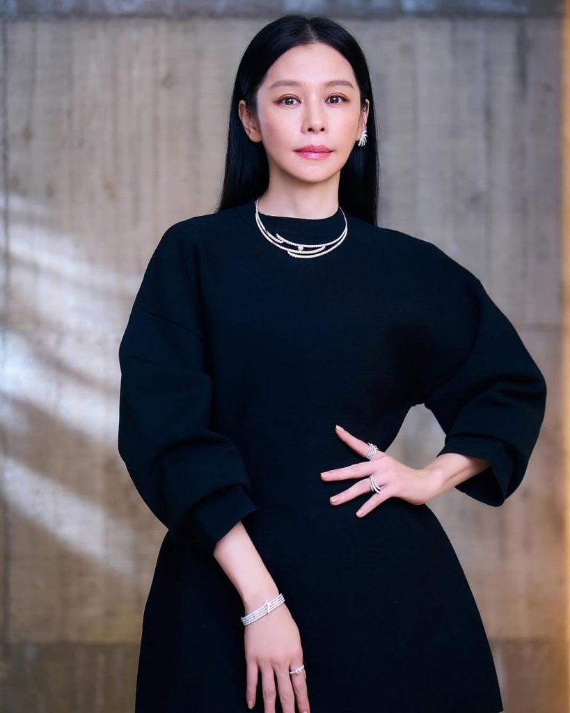 Taiwanese singer Vivian Hsu caught in Bukit Timah flood, says car was ...