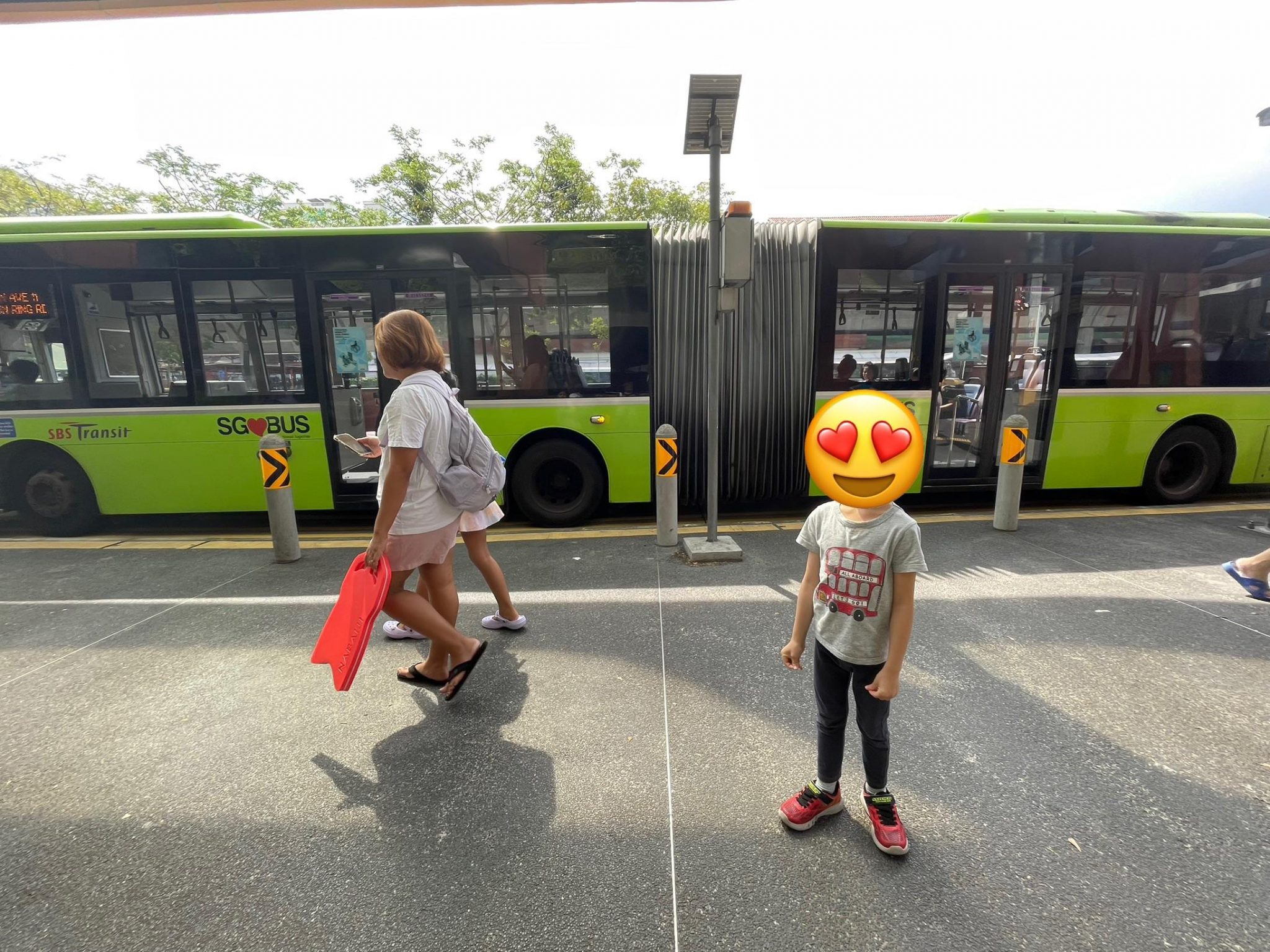 Father fulfils son's dream of riding 'rare' bendy bus in Yishun ...