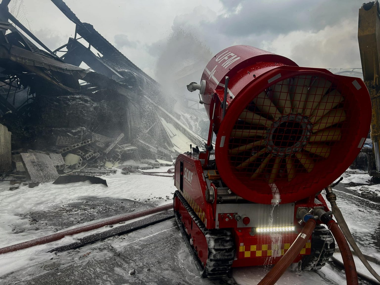 SCDF works non-stop for 4 days to extinguish Kranji fire, fire engine ...