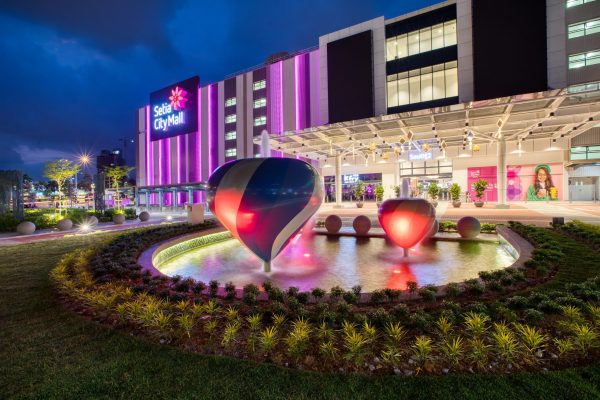 Cleaner injured in Malaysia mall shooting
