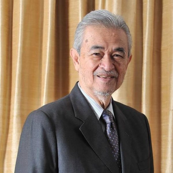 Former M'sian PM Abdullah Badawi dies aged 85 after being warded for ...