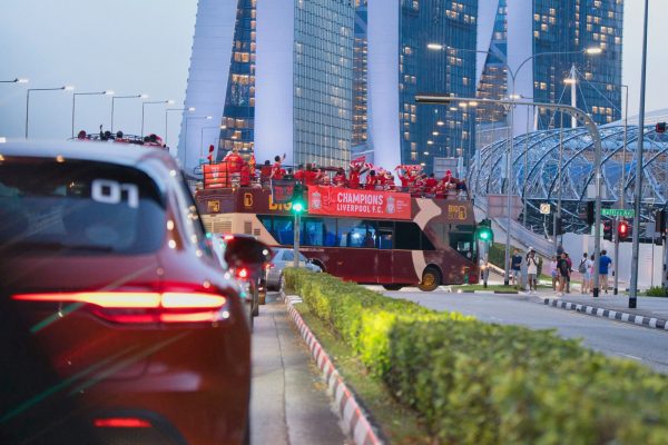 Liverpool FC supporters in S'pore celebrate Premier League victory with ...