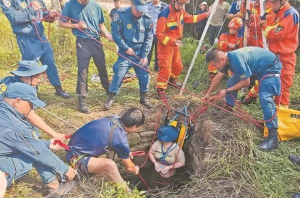 Woman falls into abandoned well in China, survives 54 hours trapped ...