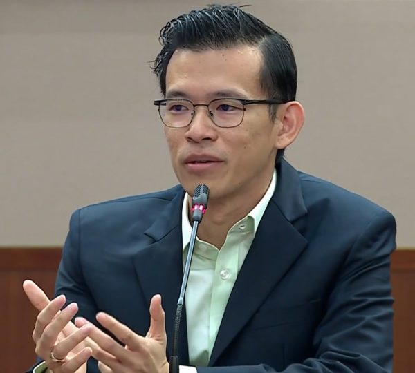 'Stupid question': Kenneth Tiong apologises to Chee Hong Tat for ...