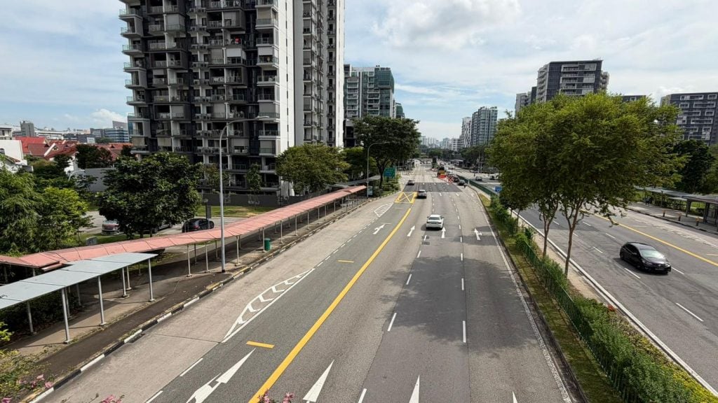 Bus lane on Upper Serangoon Road changed to dotted lane to improve ...