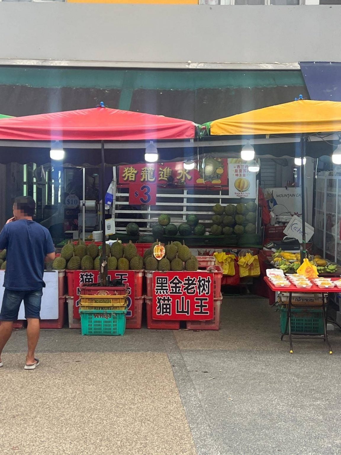 Customer calls Geylang durian seller 'dishonest' after being pressured ...