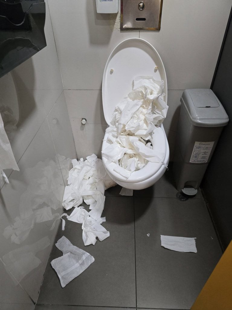 Shopper stunned by state of toilet cubicle at Sun Plaza, hopes mall ...