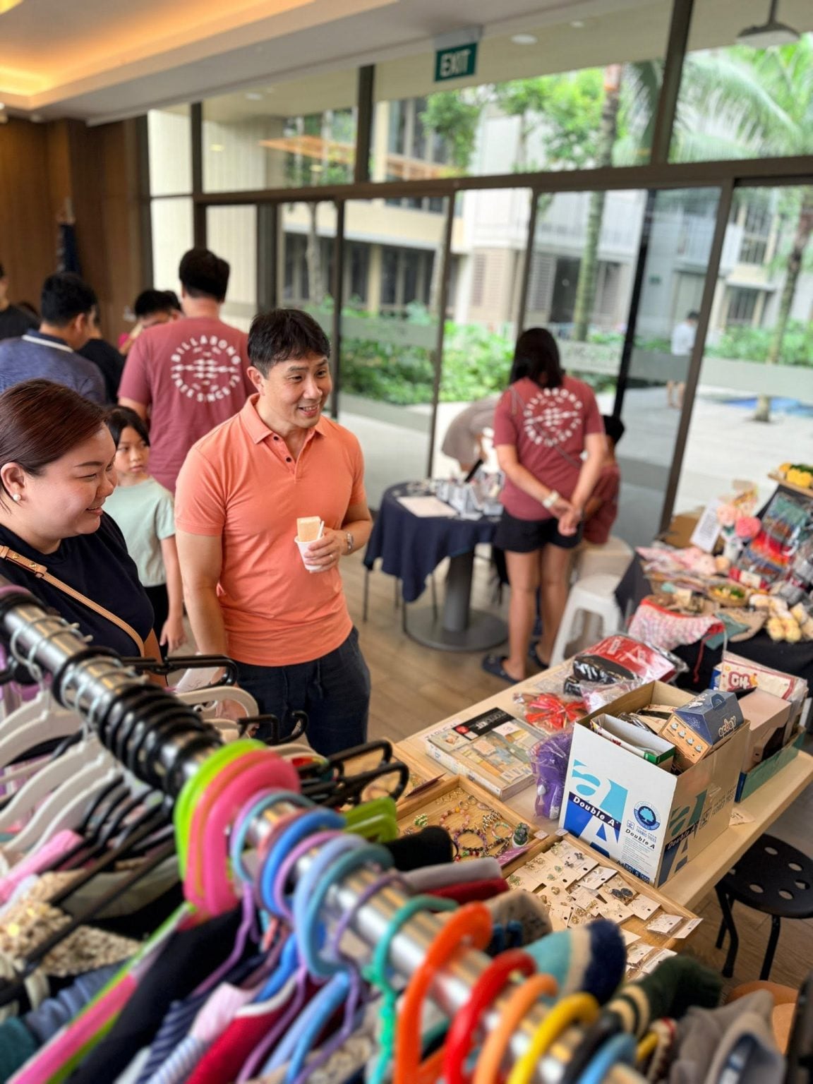Jamus Lim visits flea market at Sengkang condo, meets families and ...